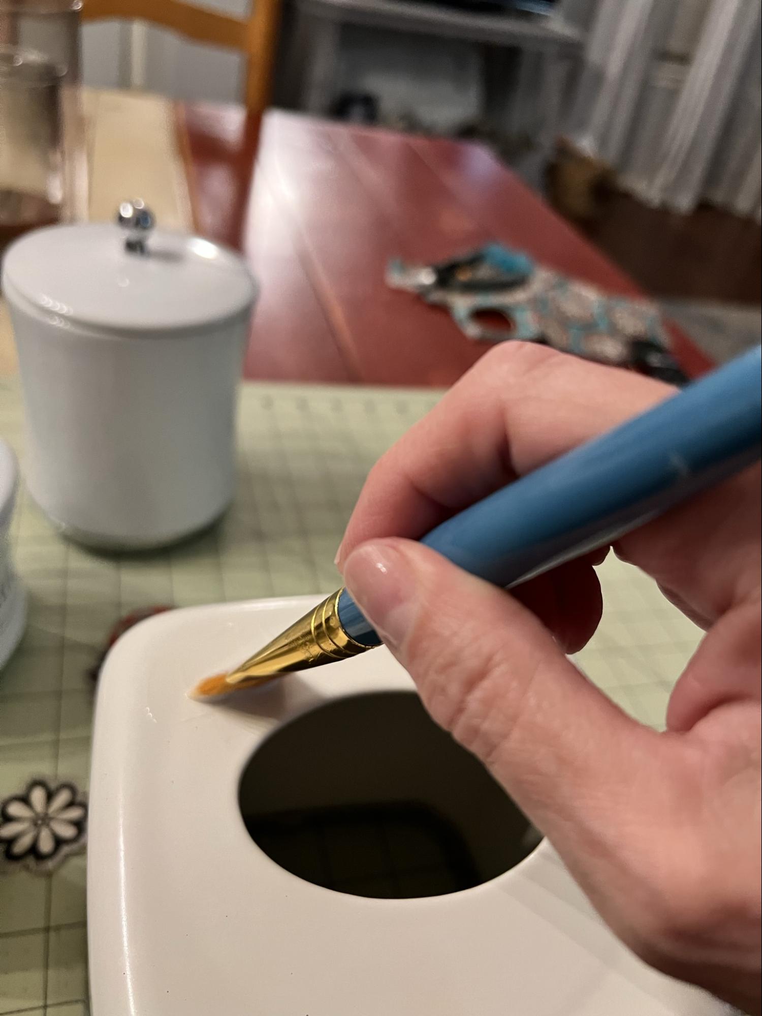 How to Upcycle old Ceramic Bathroom Containers – Seaside Resurrections